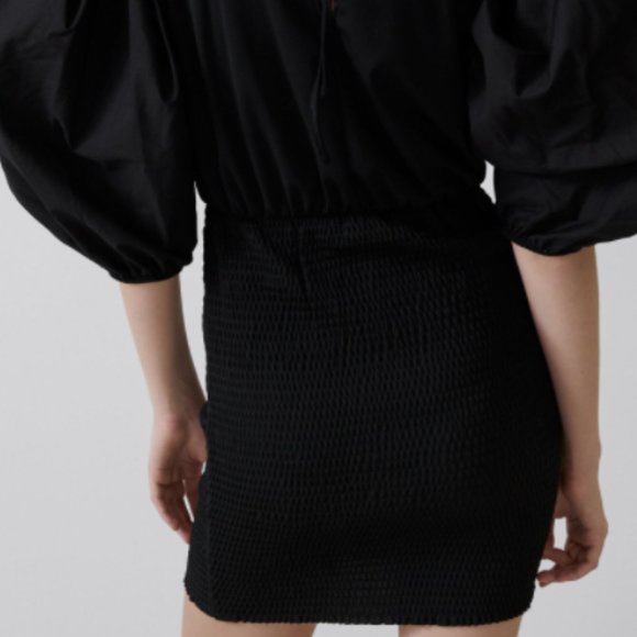 Zara | Dresses | Zara Black Elastic Bottom Ballon Sleeves Dress | Poshmark